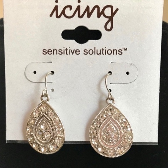 Icing | Jewelry | New Sparkly Silver Earrings | Poshmark